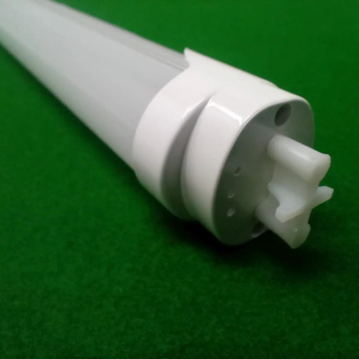 Rock-Ola Bubbler Fluorescent Tube for Pilaster - 24" - 62571-LF – The ...